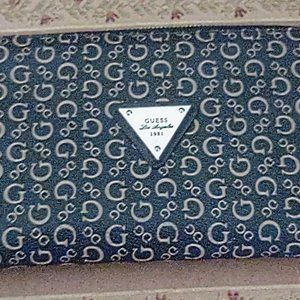 Guess Los Angeles | Bags | Guess Los Angeles 981 Womens Clutch Bag ...